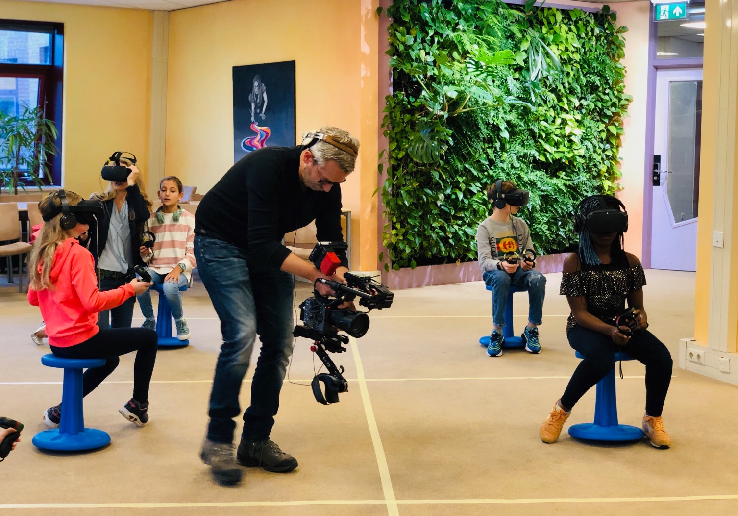 How VR Changes Learning: A Visual Case Study - Media and Learning ...