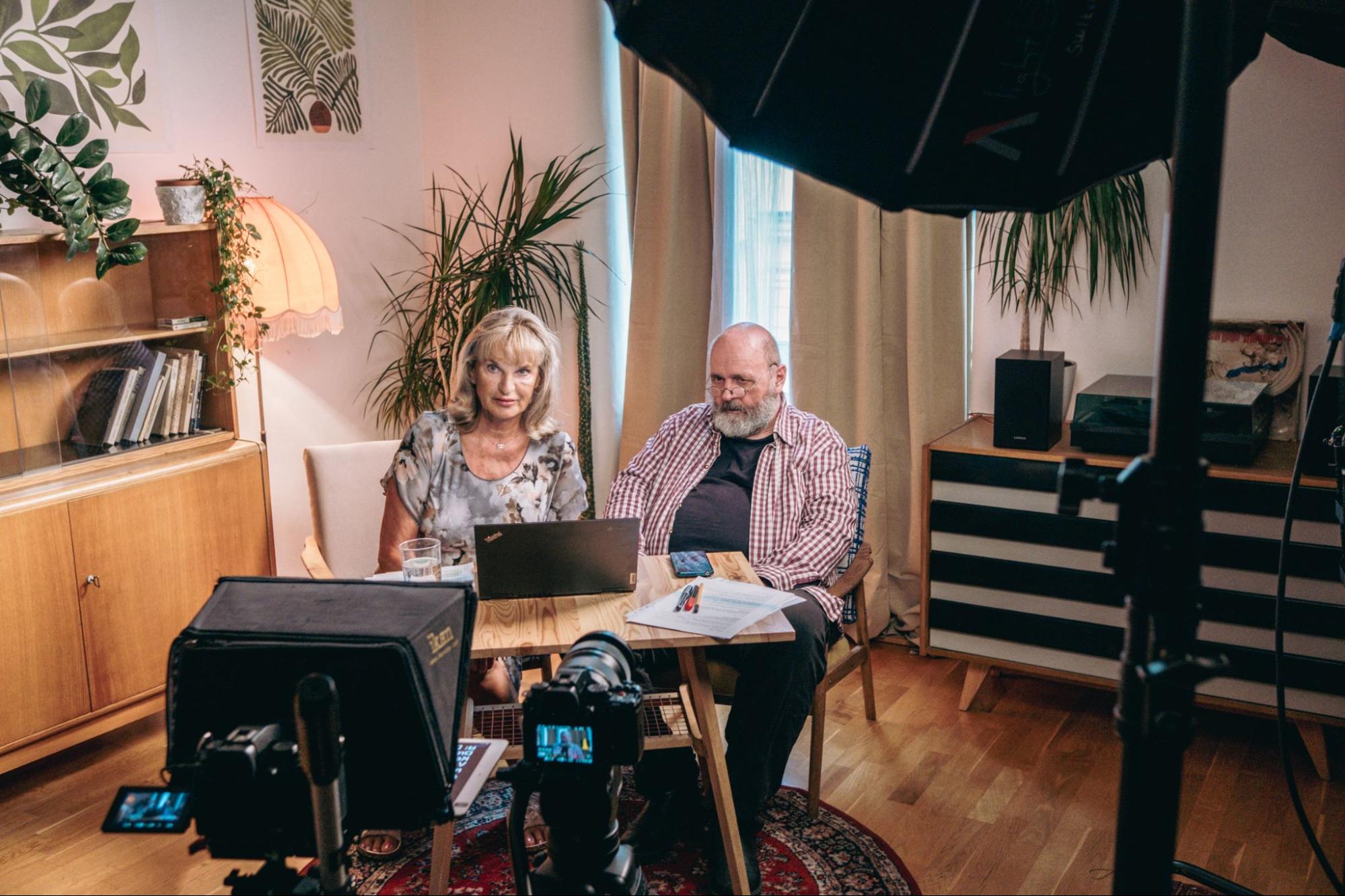 Navigating the Media Maze: Empowering Seniors with Media Literacy ...