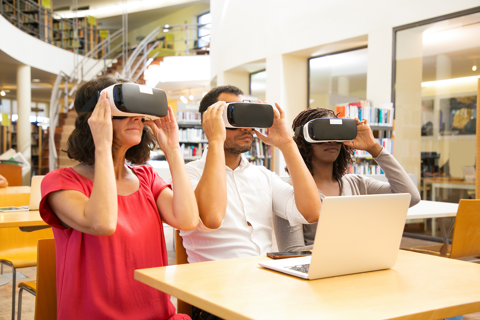 Creating impact with low end 360° VR - Media and Learning Association